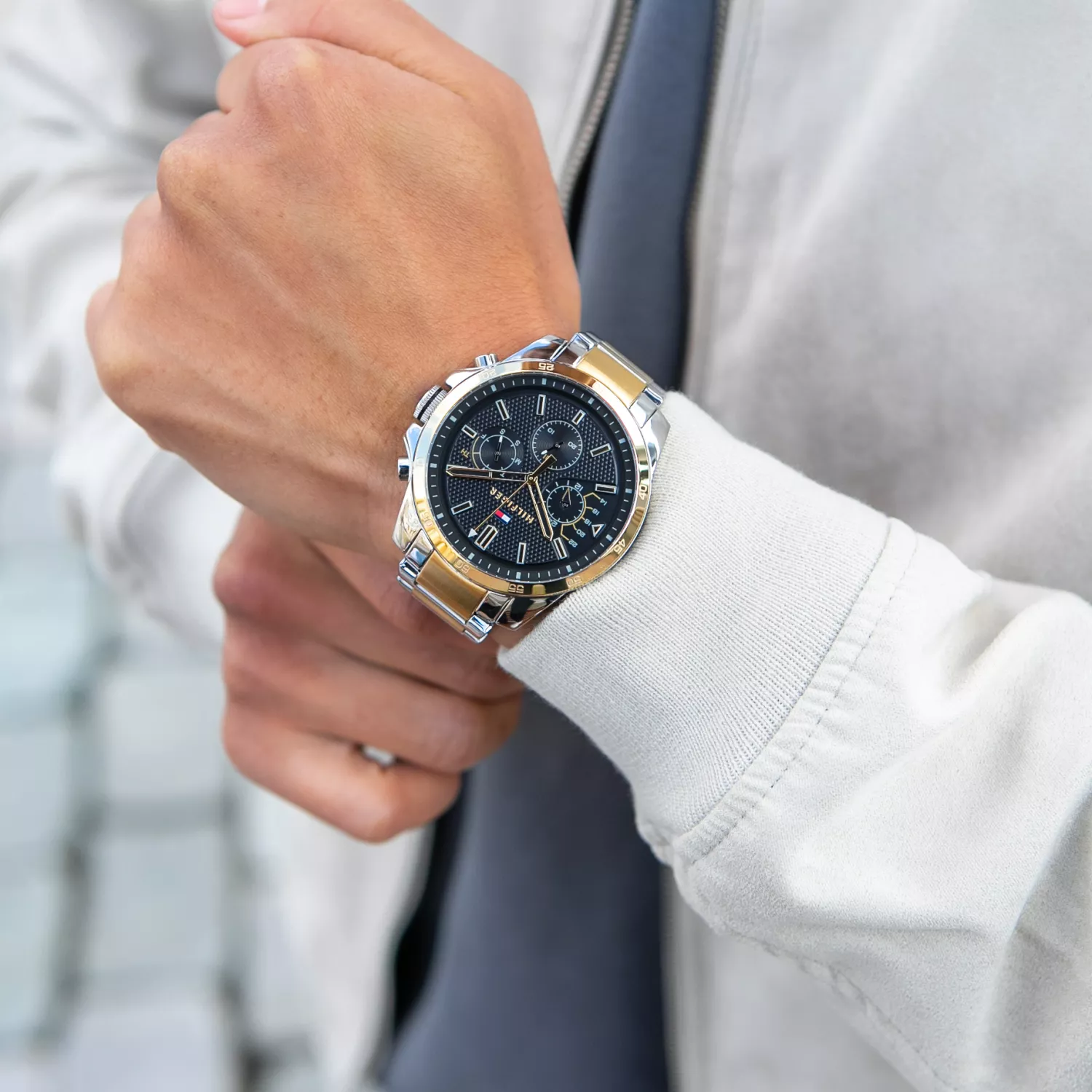 Tommy hilfiger watch decker store